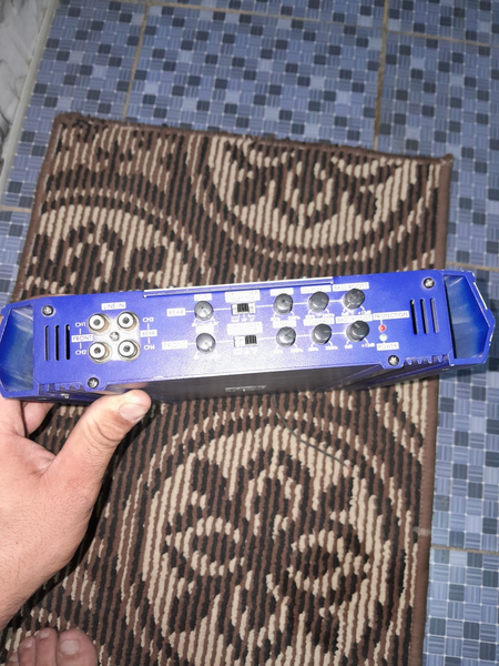 BLAUPUNKT GTA470 4.3.2-Channel power ampllfiier