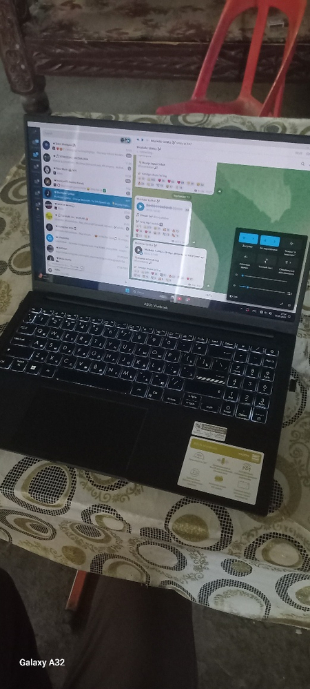 Asus Vivobook...