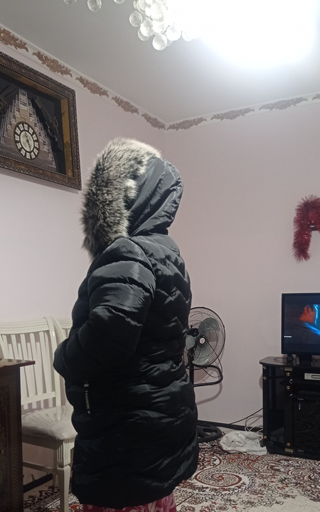 Продаю куртку польто не дорого новый каждая по 150000