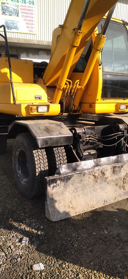 Ekskvator Hyundai 1400 w-7