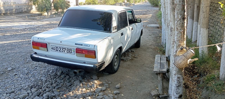 Vaz 2107 sotiladi