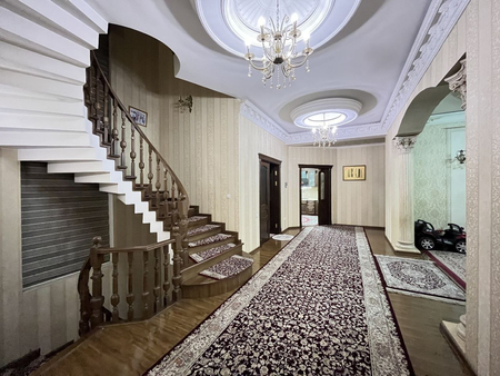 Продается Свой  Дом ,6 соток 11комнат.
Юнусабад, ор-р  Зенит,Афраганус
