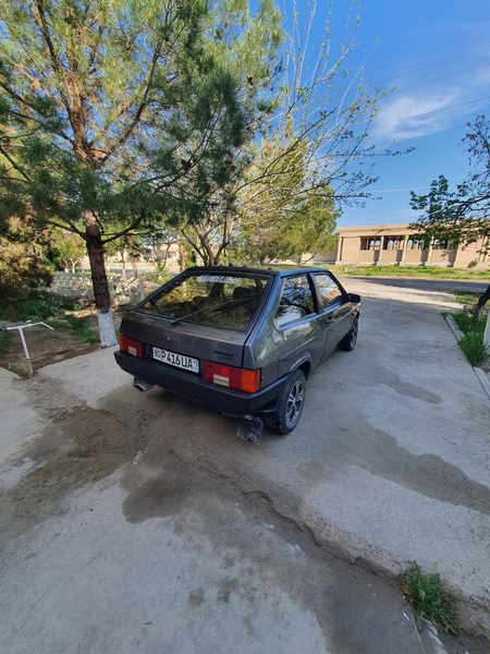 Lada 2108 srochna sotiladi