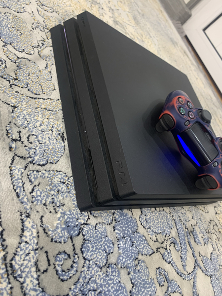 PlayStation 4 Pro с топ играми