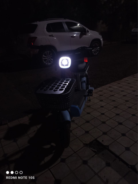 Skuter  2ta pulti bor