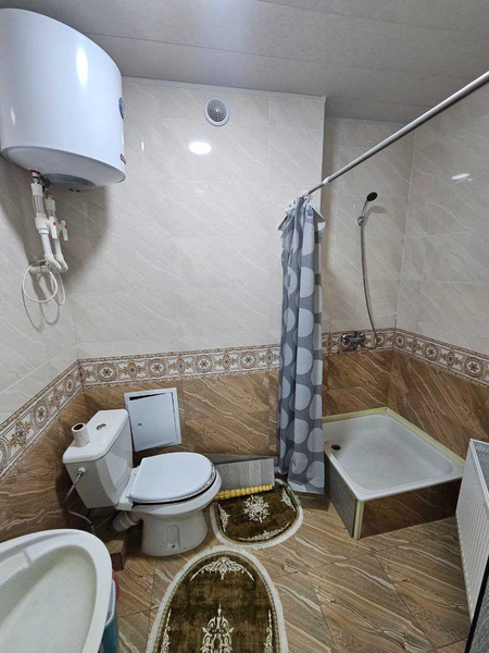 1 xonali 42m² 3-qavat uy sotiladi