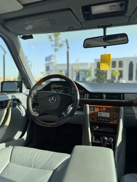 Продаётся Mercedes Benz W124