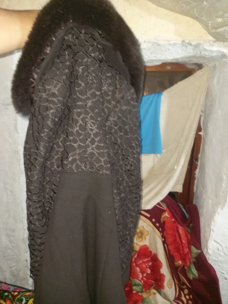 Ayolar qishshgi kiyim sotiladi