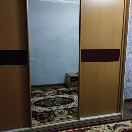 Спальный гарнитур сотилади.