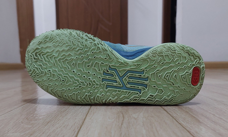 Продаются Баскетбольные Кроссовки Nike Kyrie 7 Special FX