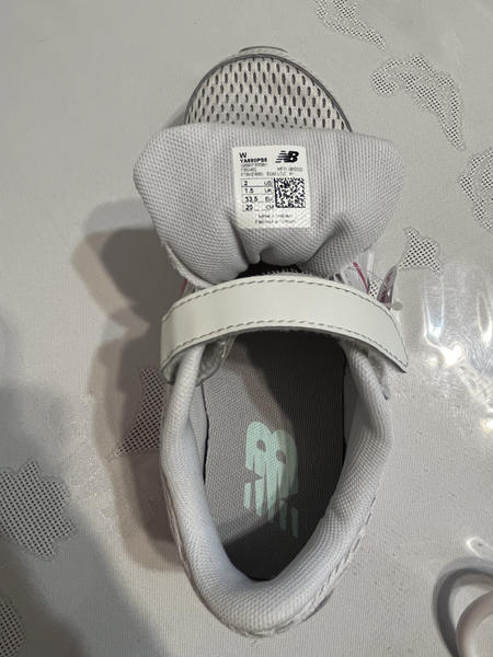Новые кроссовки New Balance размер 33,5
