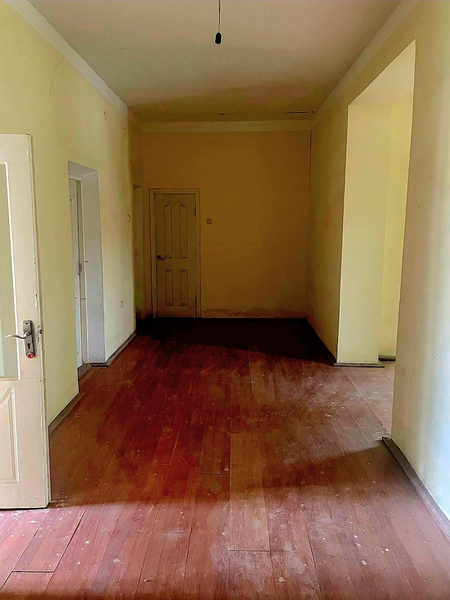 Srochno sotiladi Kotej 5 xona