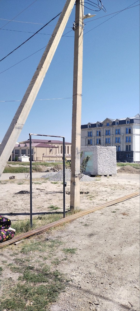 Hovli , Ховли , Ер сртилади . Умид кургонида
