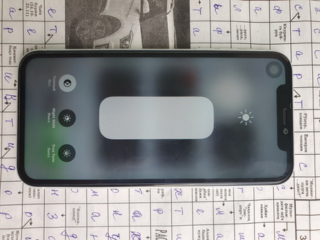 Iphone Xr  4/64Gb.  80% IDEAL