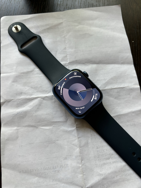 Продам свои Apple iWatch 7 45 мм