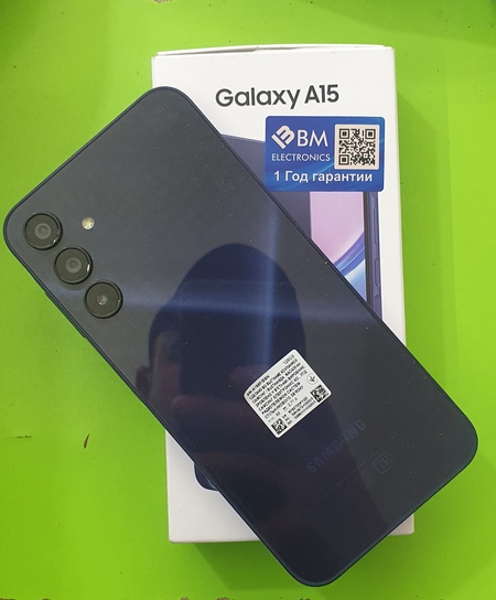 Samsung A15  128GB Dakumint karobka yangi 10 kun buldi srochna pul ker