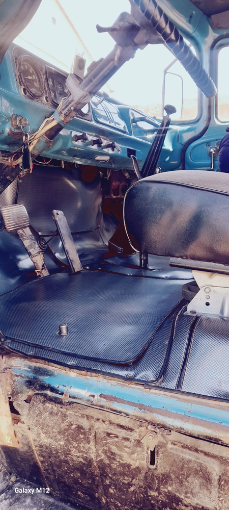 Zil 130 Sotildi mator karopkasi rossiyadan galgan tozo