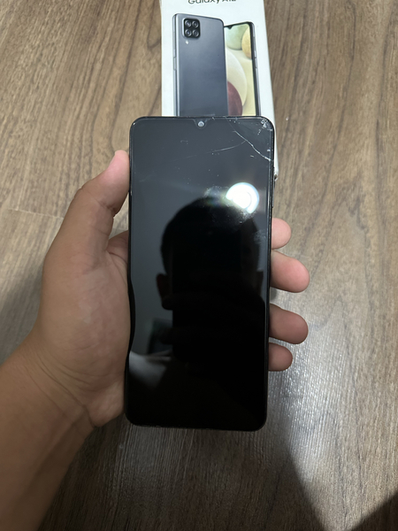 Продаётся Samsung a12  2/32gb