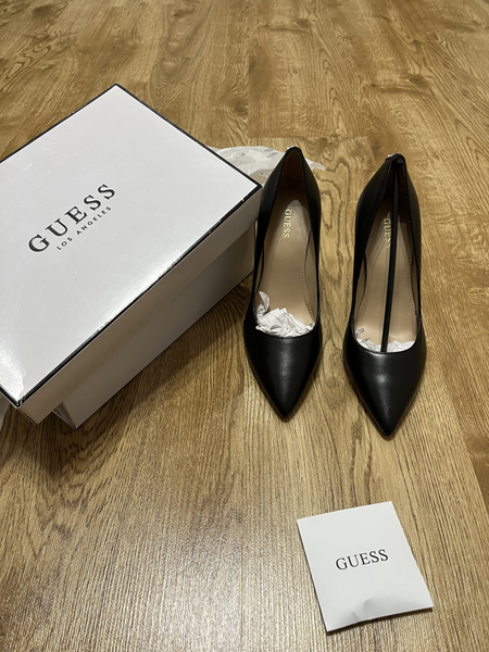 Новые туфли Guess