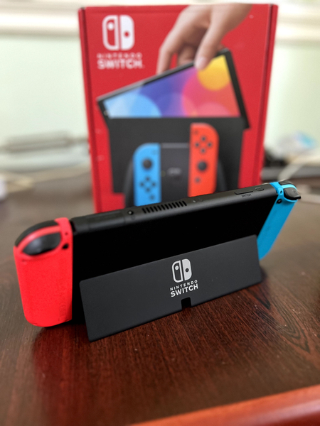Срочно продаю Nintendo Switch Oled