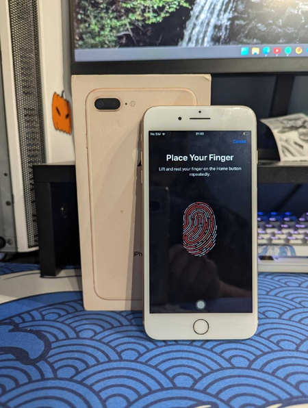 IPhone 8 plus 128 gb