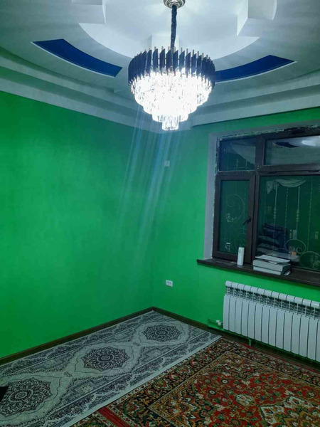Arzon kvartira sotiladi  104 m² sergili straitelda