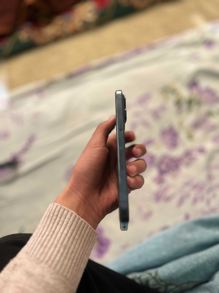 iPhone 15 pro max 999$