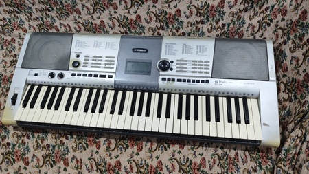 Синтезатор YAMAHA E403 PSR