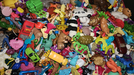 Игрушки из Kinder