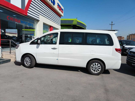 JAC M4, Eng arzon narxda, Rasmiy diller