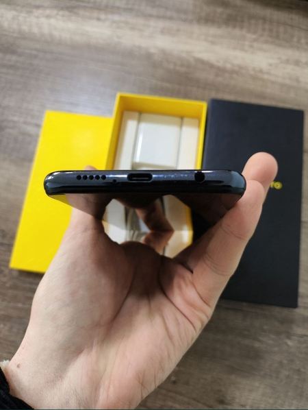 Poco X3 pro 8/256 holati yaxshi