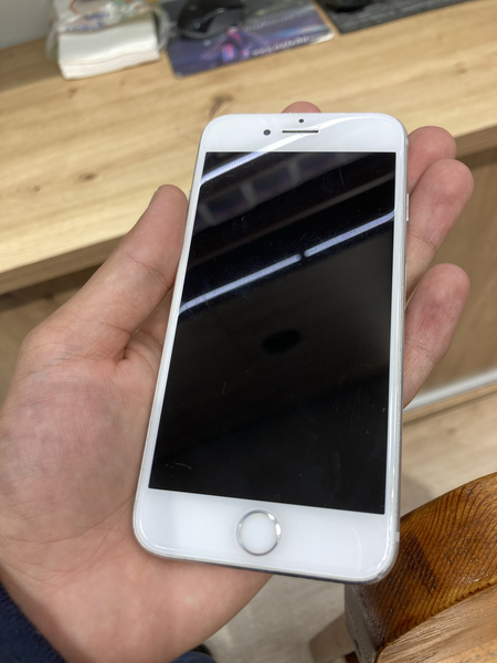 Iphone 7 silver bez karobka