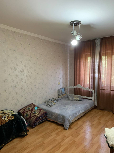 Чиланзар 13. 3/4/5 2*6 балкон