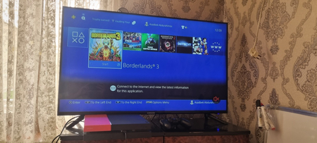 Play Station 4 ( 1 TB ]