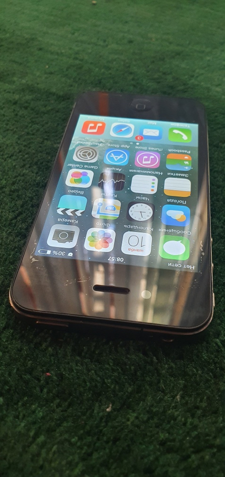 IPhone 4 legenda qaytdi