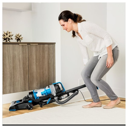 Американский пылесос с электрощеткой Bissell Powerforce Helix.