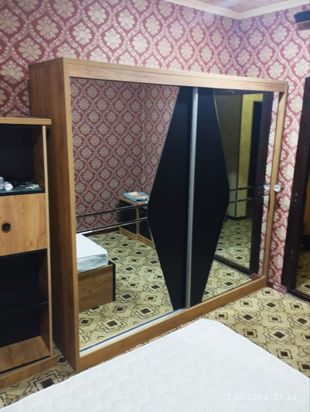 Спальный гарнитур сотилади