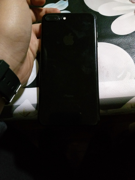 Продается Айфон 7+ в Хорошем Состояний