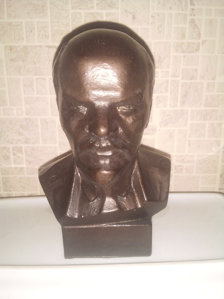Ленин металический бюст