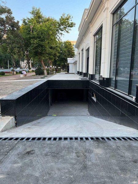 Аренда Коммерческое Здание вдоль дороги Ул Нукусская Br12