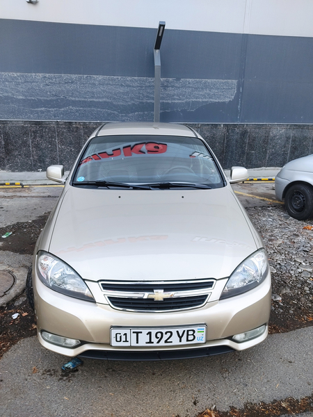 Джентра автомат,на бензине