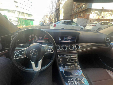 Mercedes-Benz 2019г.черный