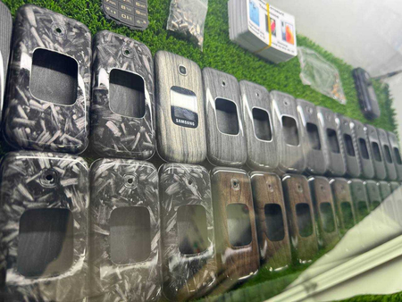 корпусы   samsung gusto 3 gusto 2    ( аквапринт ) + замена не месте