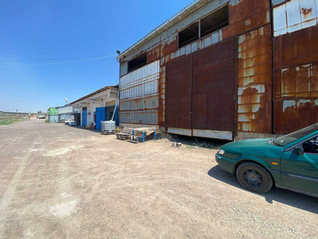 Продам Землю в РК с ЖД веткой,17 км от Ташкента складские помещения RR