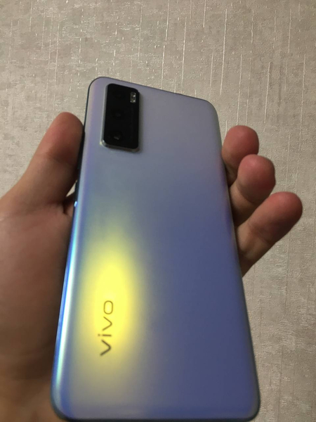 Vivo 20 s e почти новый