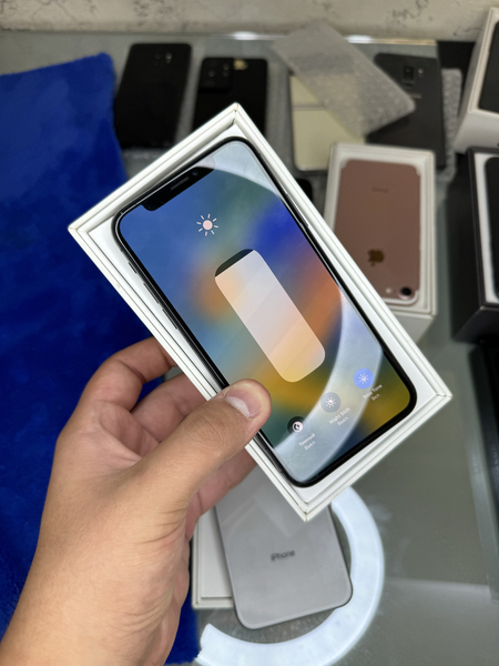 Iphone x 64gb ideal karobka dakument