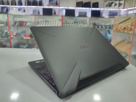 Asus tuf gaming core i7 GTX 1650 lik