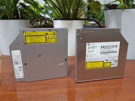 Внутренние DVD-RW SATA дисководы для ноутбуков.