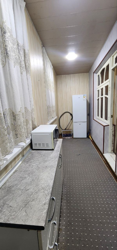 Сдаётся 3 х ком квартира на 1 этаже Юнусабад 13 кв Мегапланет до метро