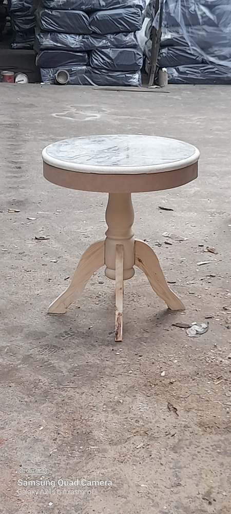 stoyka veshelka yogochdan